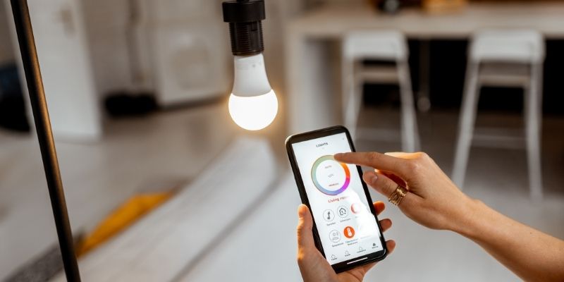Philips Wiz VS Hue: Pros and Cons, Differences Philips Wiz VS Hue: Pros and Cons, Differences